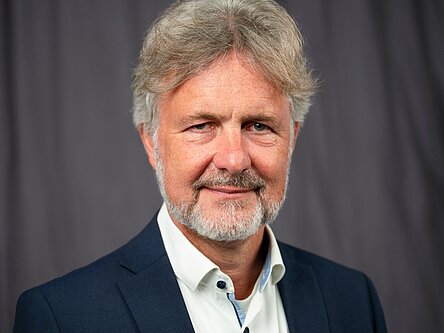 Karlsruhe: OB kondoliert zum Tod von Prof. Hans-Peter Knell